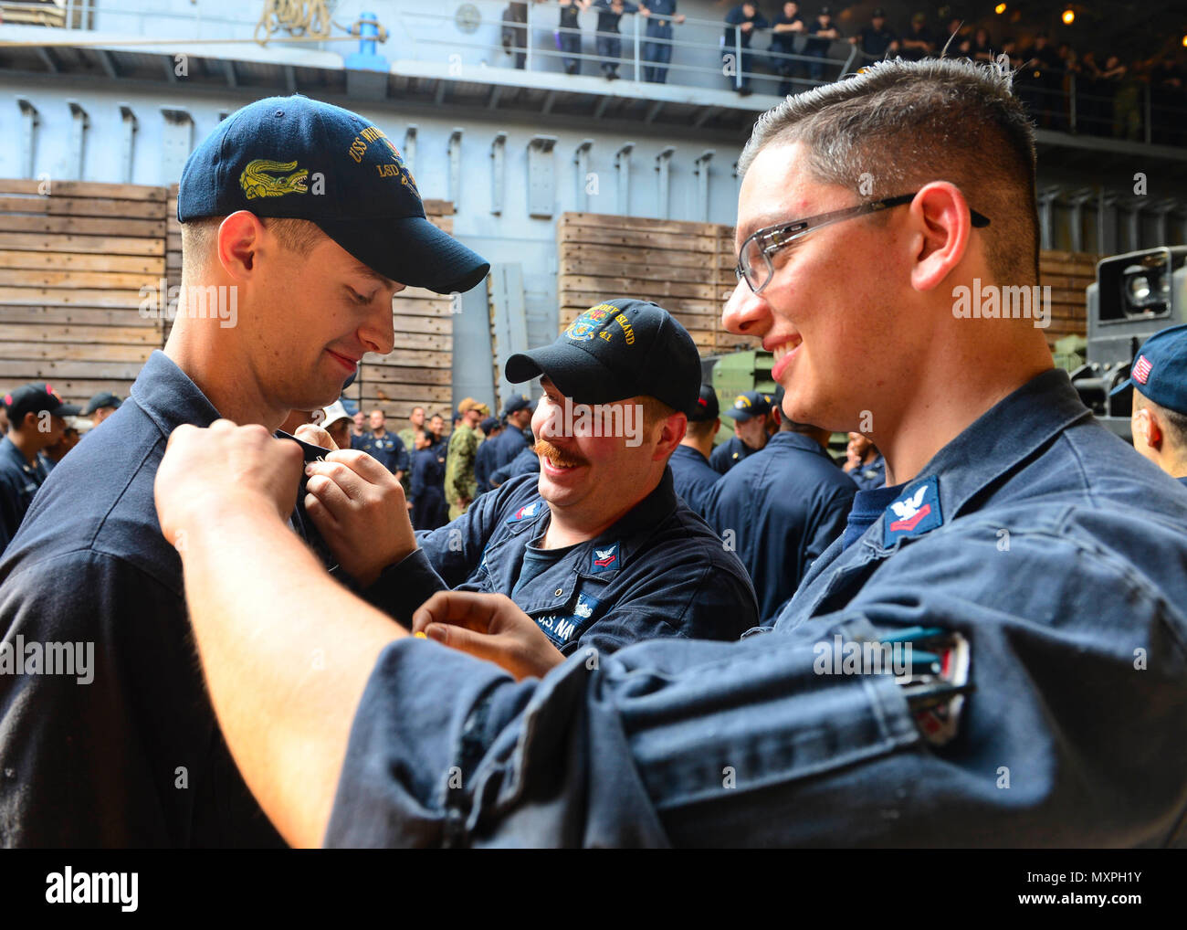 Uss nathan james hi-res stock photography and images - Alamy