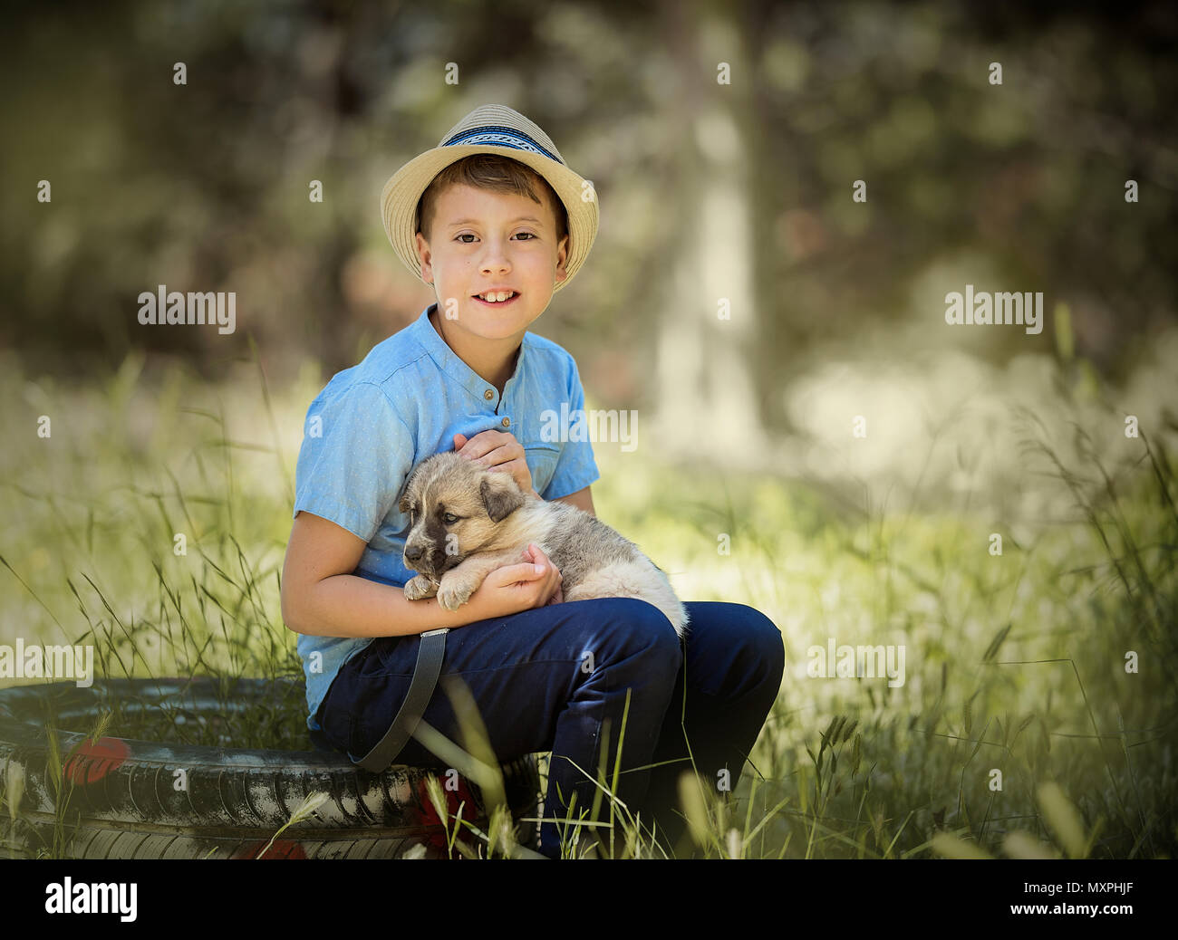 Adorable child and dog hi-res stock photography and images - Alamy