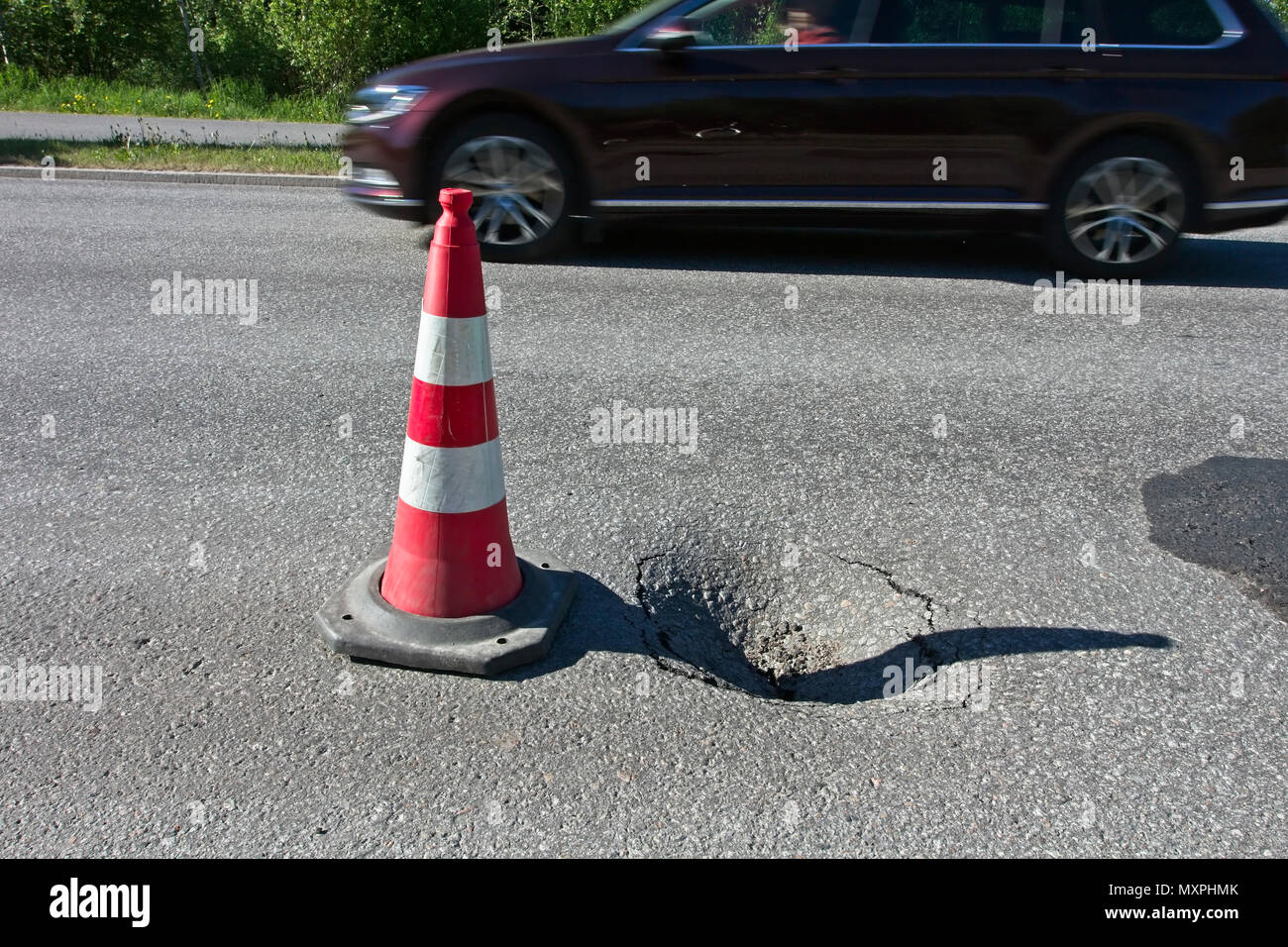 Pothole damage hi-res stock photography and images - Alamy