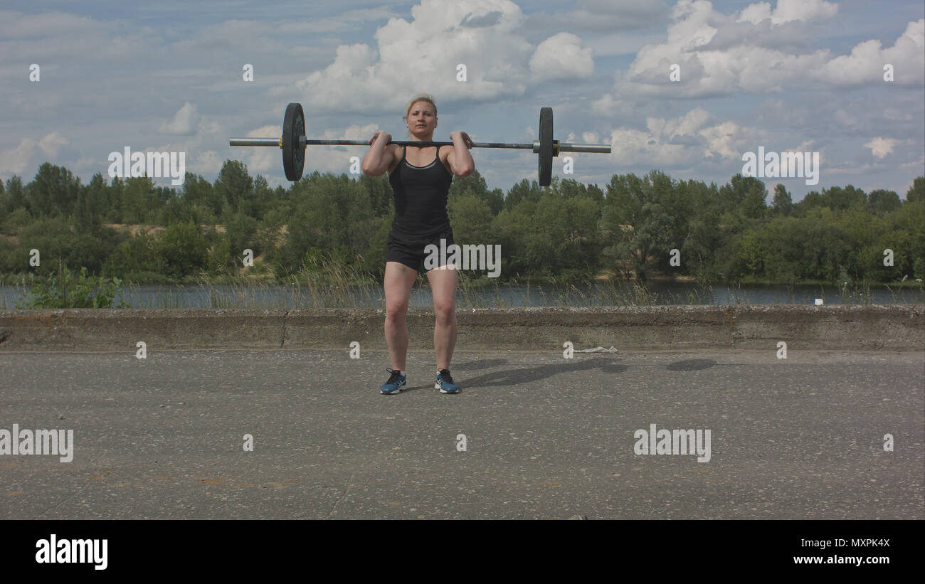 Woman working out gym extreme hi-res stock photography and images - Alamy
