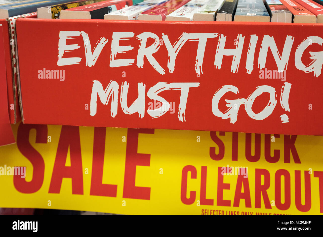 Closing down business uk hi-res stock photography and images - Alamy