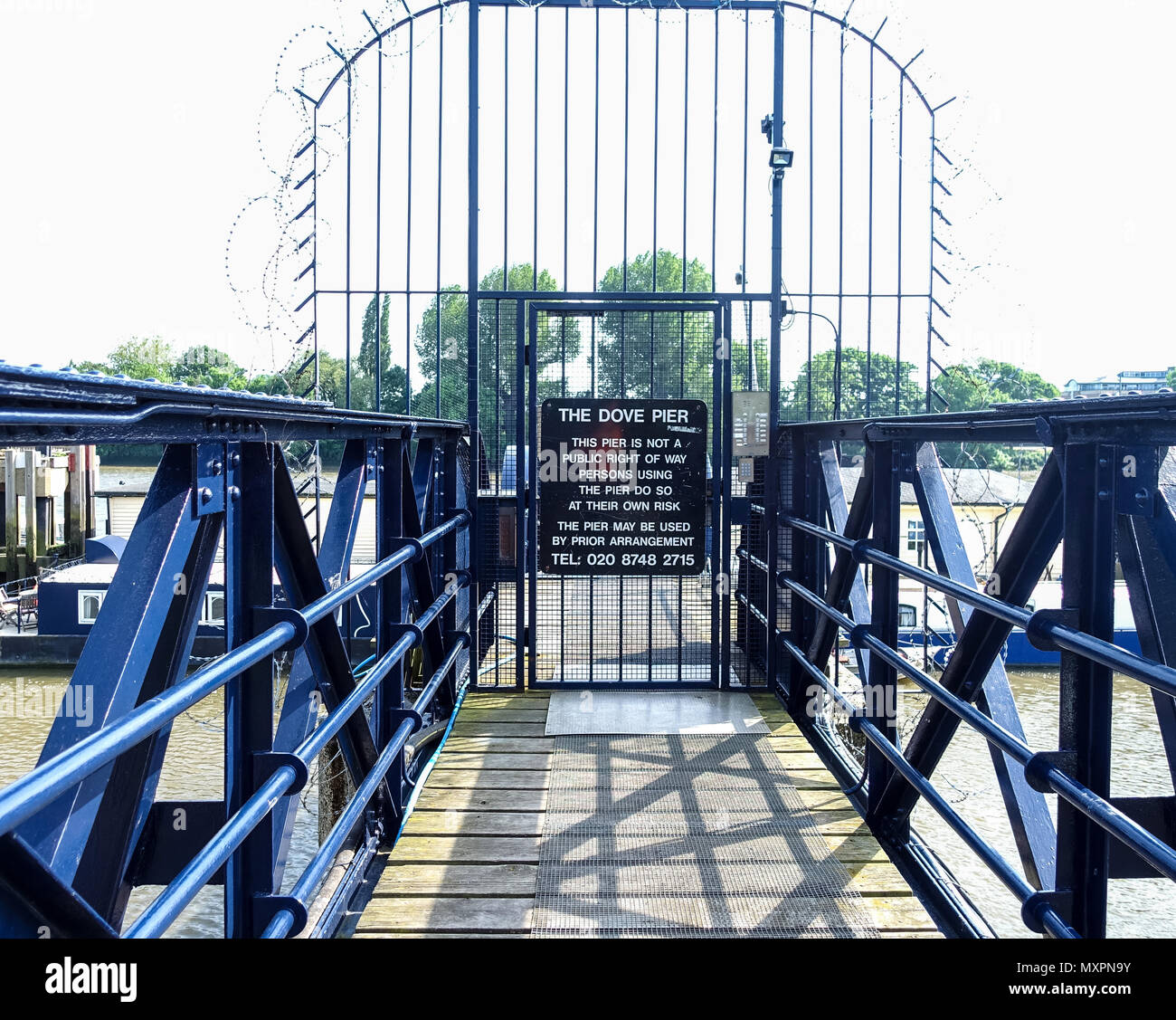 Hammersmith pier hi-res stock photography and images - Alamy