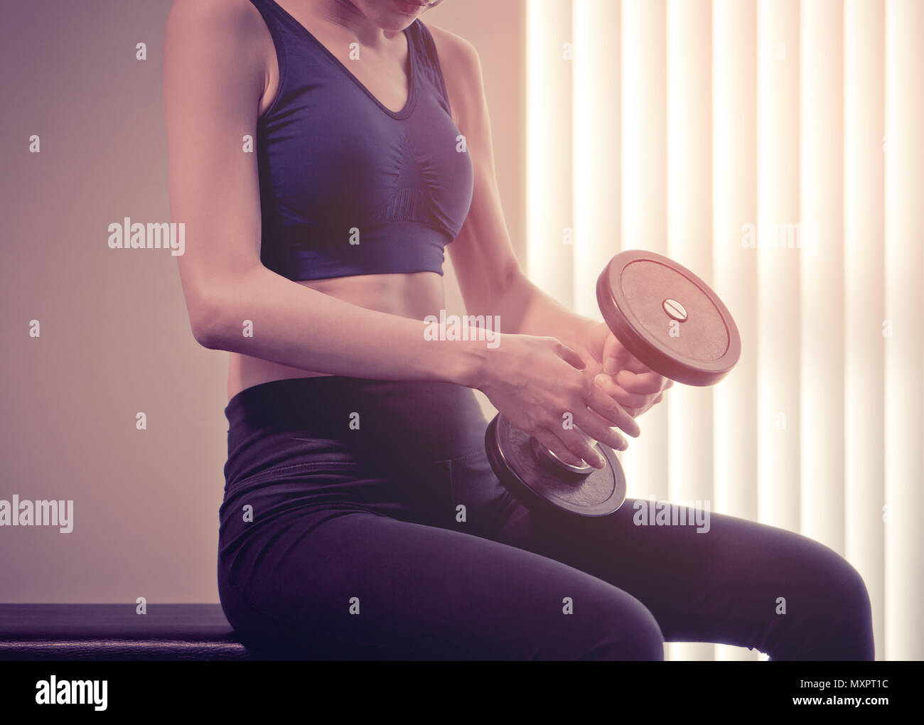 Female bodybuilder asian hi-res stock photography and images - Alamy