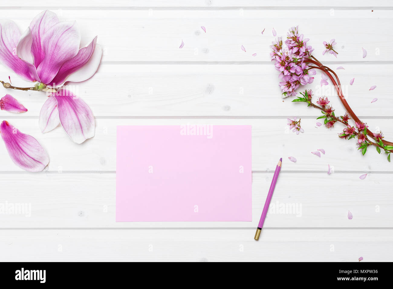 Ship deck tabletop hi-res stock photography and images - Alamy