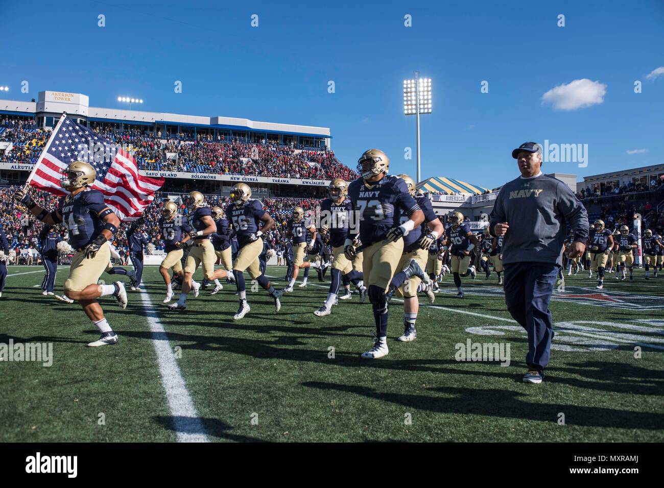 161203-N-DY073-007 ANNAPOLIS, Md. (Dec. 3, 2016) U.S. Naval Academy ...