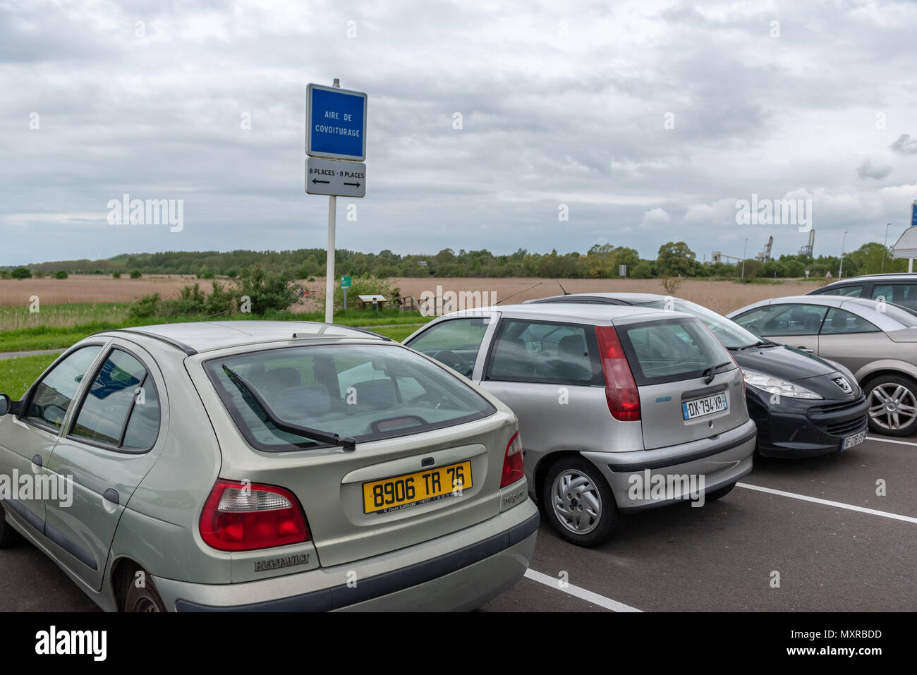 Carpool vehicles hi-res stock photography and images - Alamy