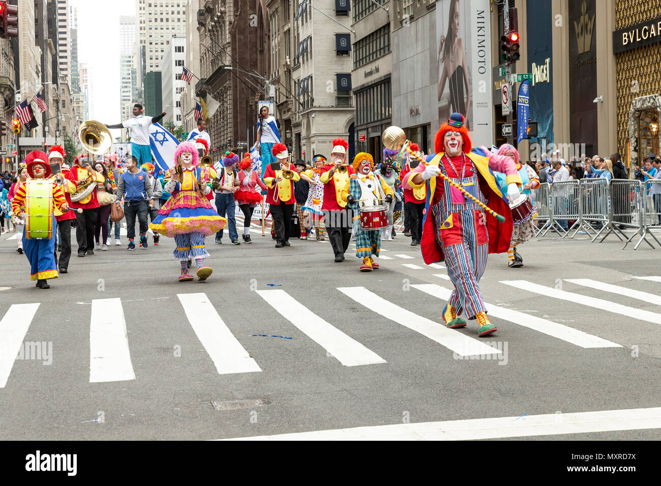 Awesome clowns hi-res stock photography and images - Alamy