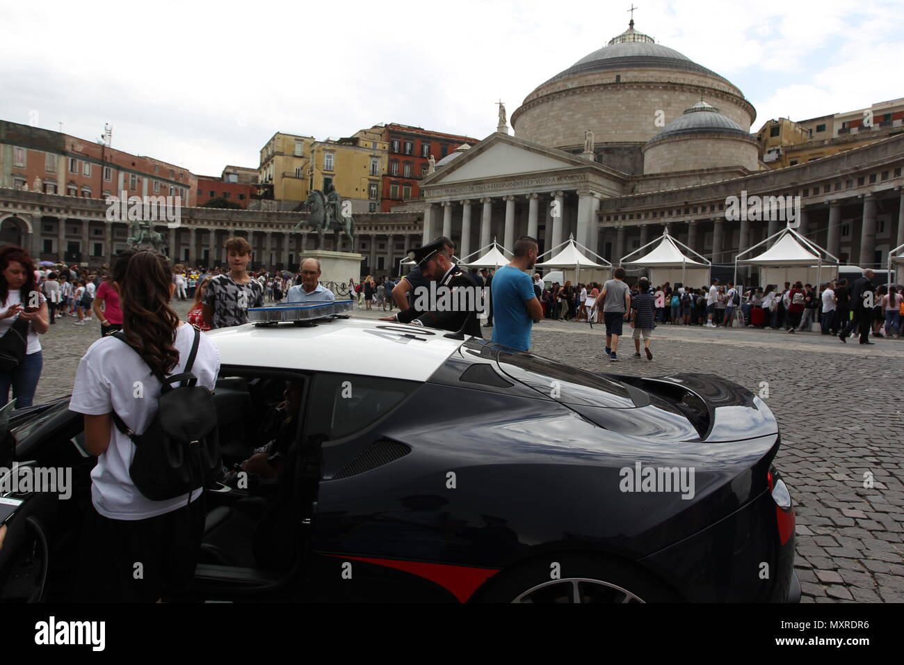 Naples, Italy. 04th June, 2018. Piazza del Plebiscito the weapon of the ...