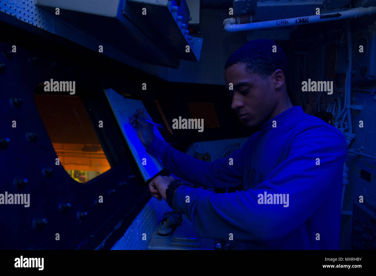 161130-N-KJ380-183 RED SEA (Nov. 30, 2016) Seaman Roderick Hawk fills ...