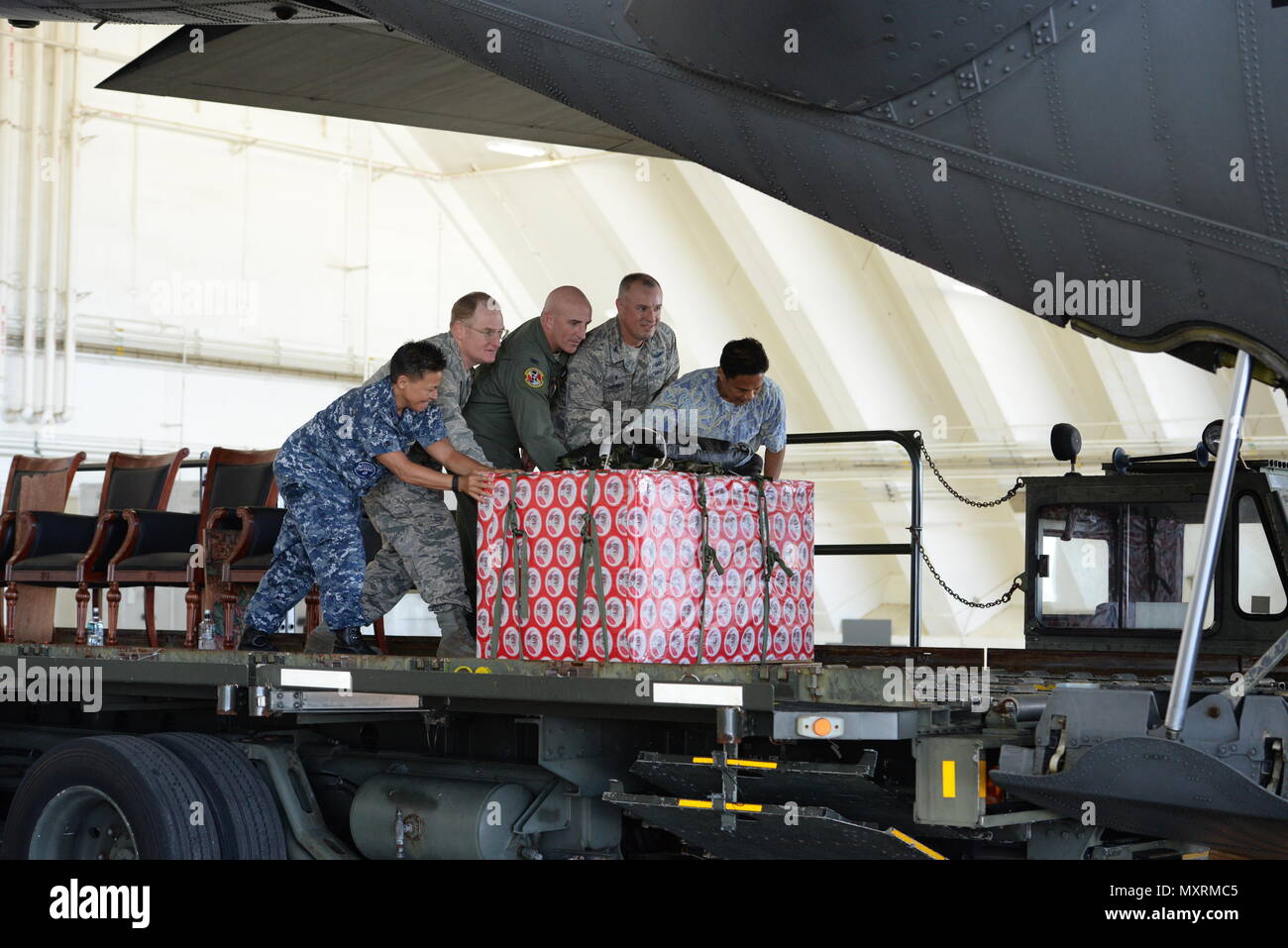 515th air mobility operations wing commander hi-res stock photography ...