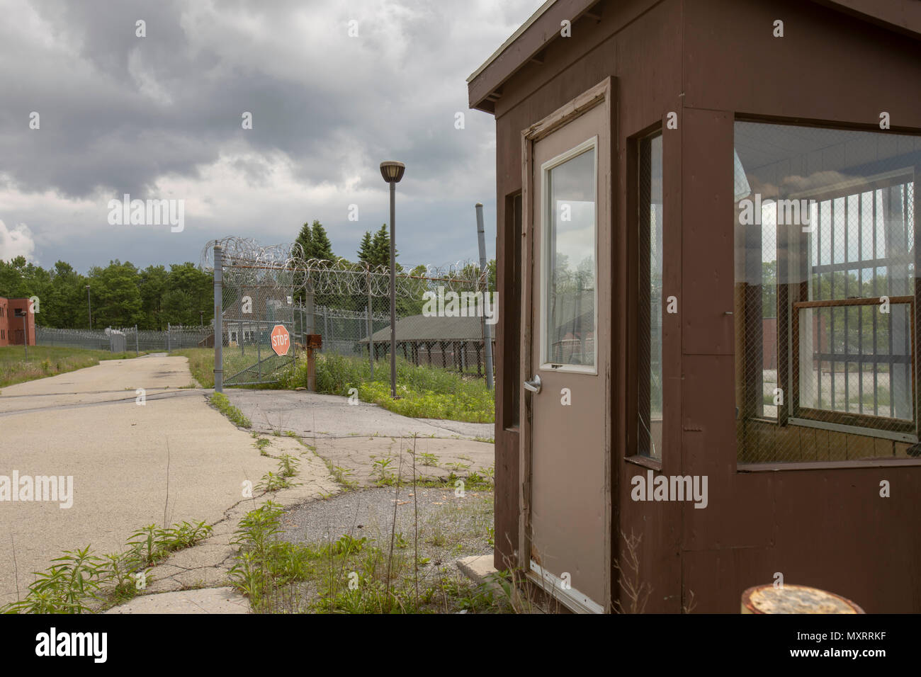 Weed guard hi-res stock photography and images - Alamy