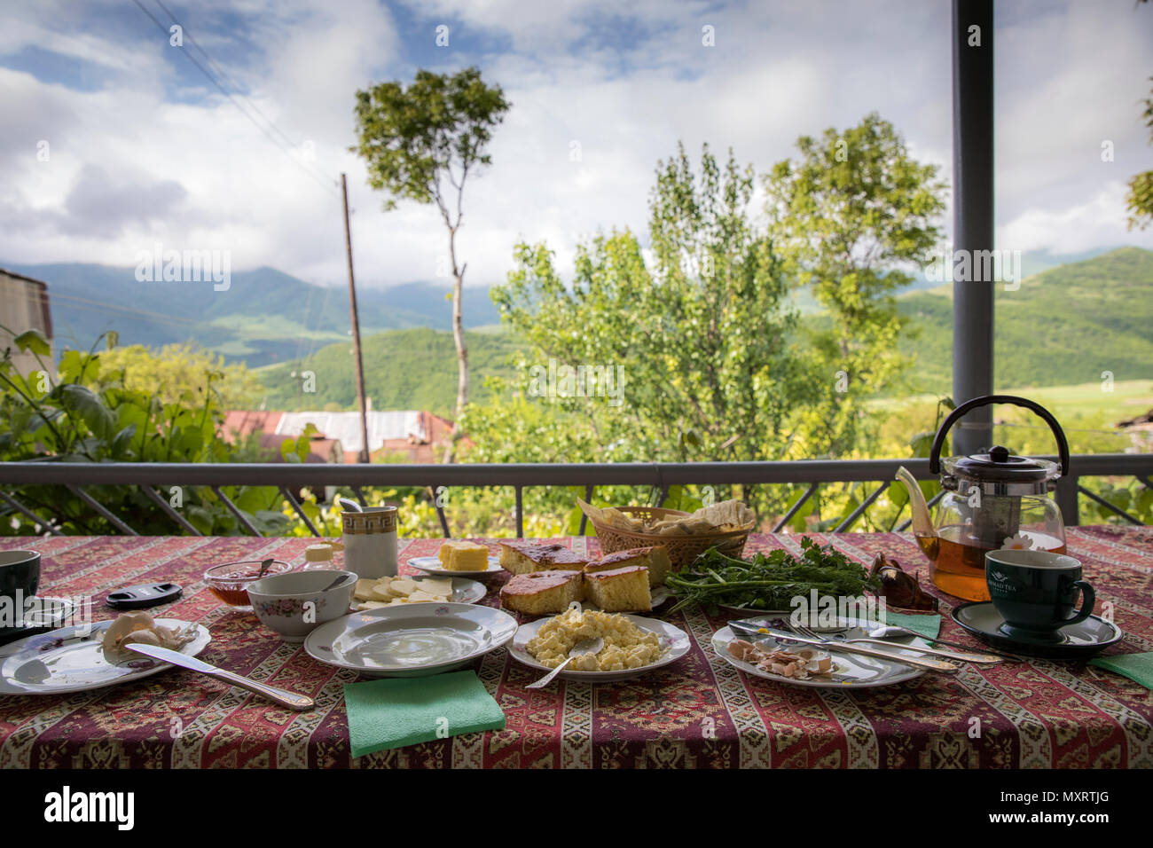 Countryside meal hi-res stock photography and images - Alamy