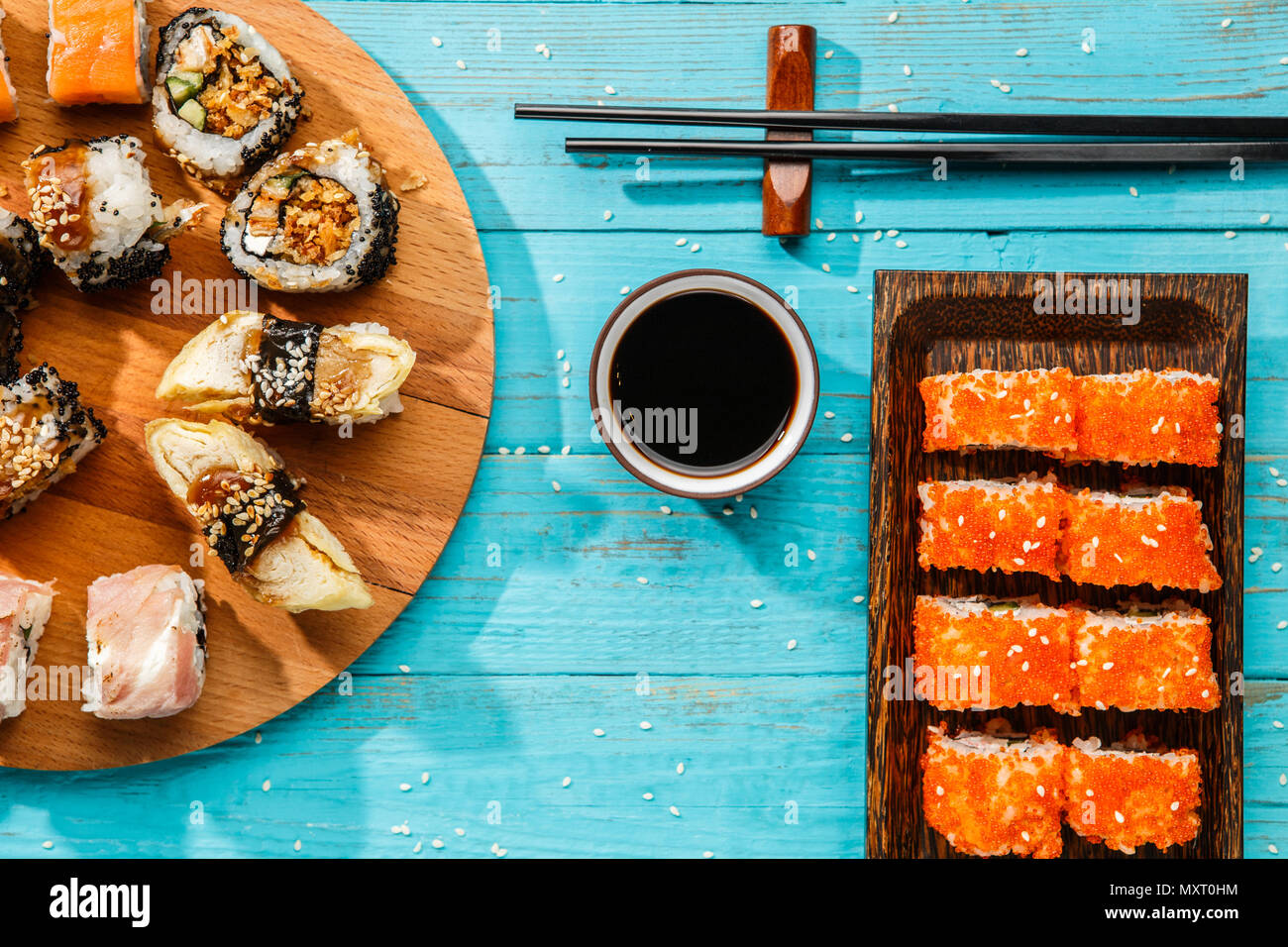 Assorted round sushi plate hi-res stock photography and images - Alamy