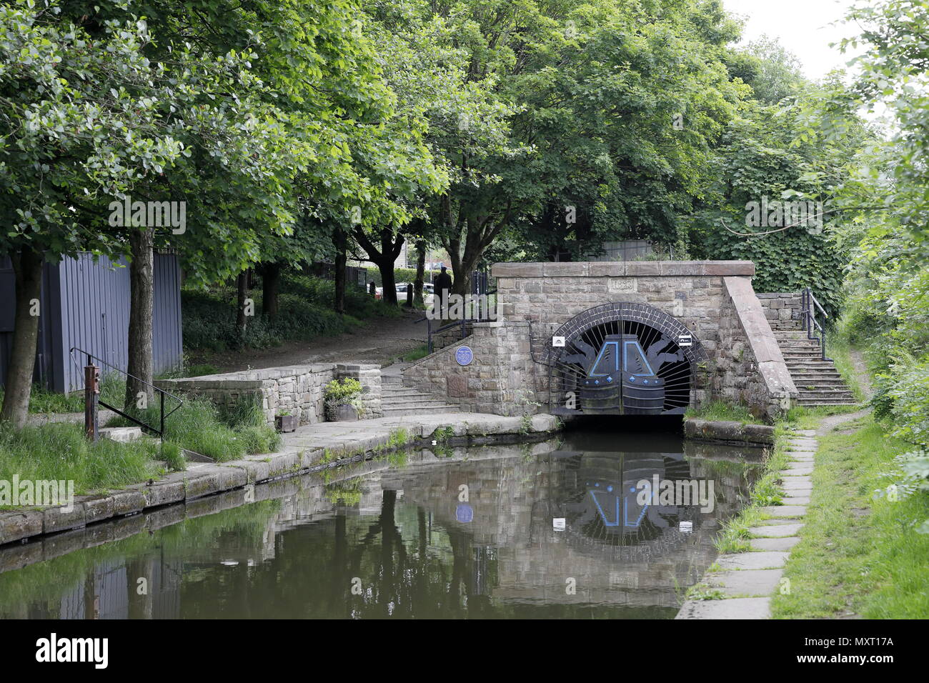 Thomas Telford bridge, Huddersfield Canal, Diggle, Saddleworth, Oldham ...