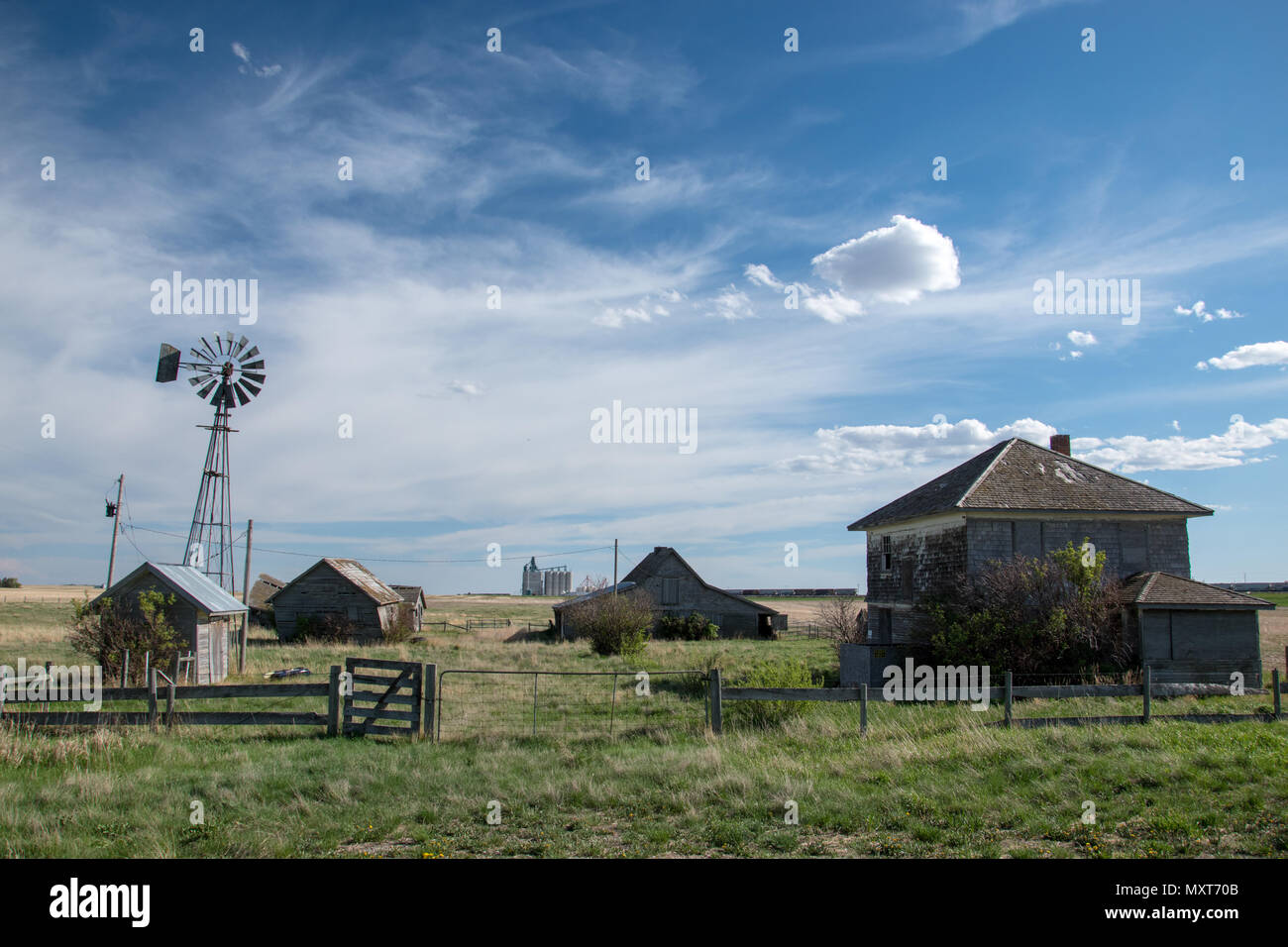 Prairie homestead hi-res stock photography and images - Alamy
