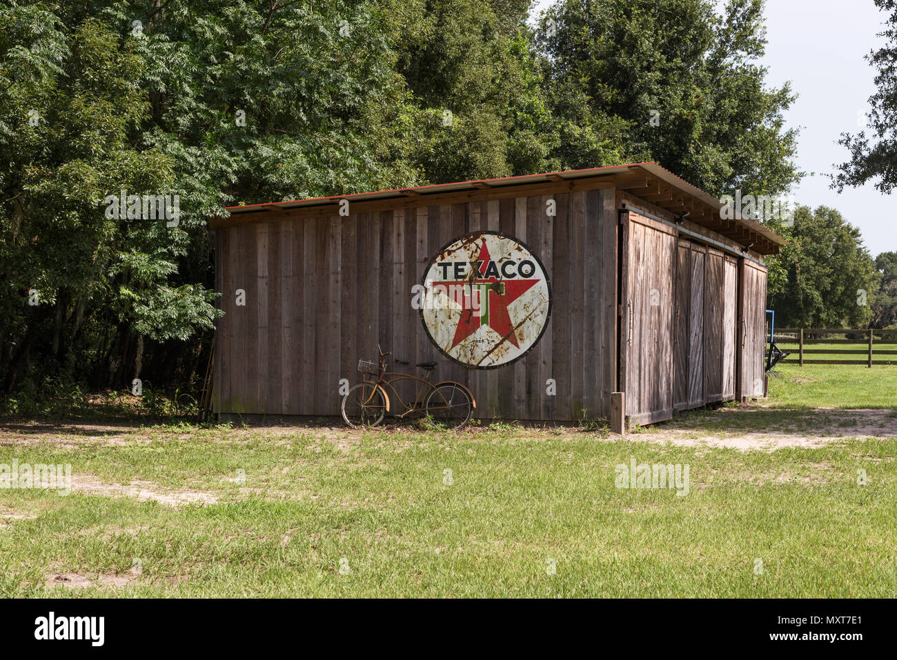 Old texaco sign hi-res stock photography and images - Alamy