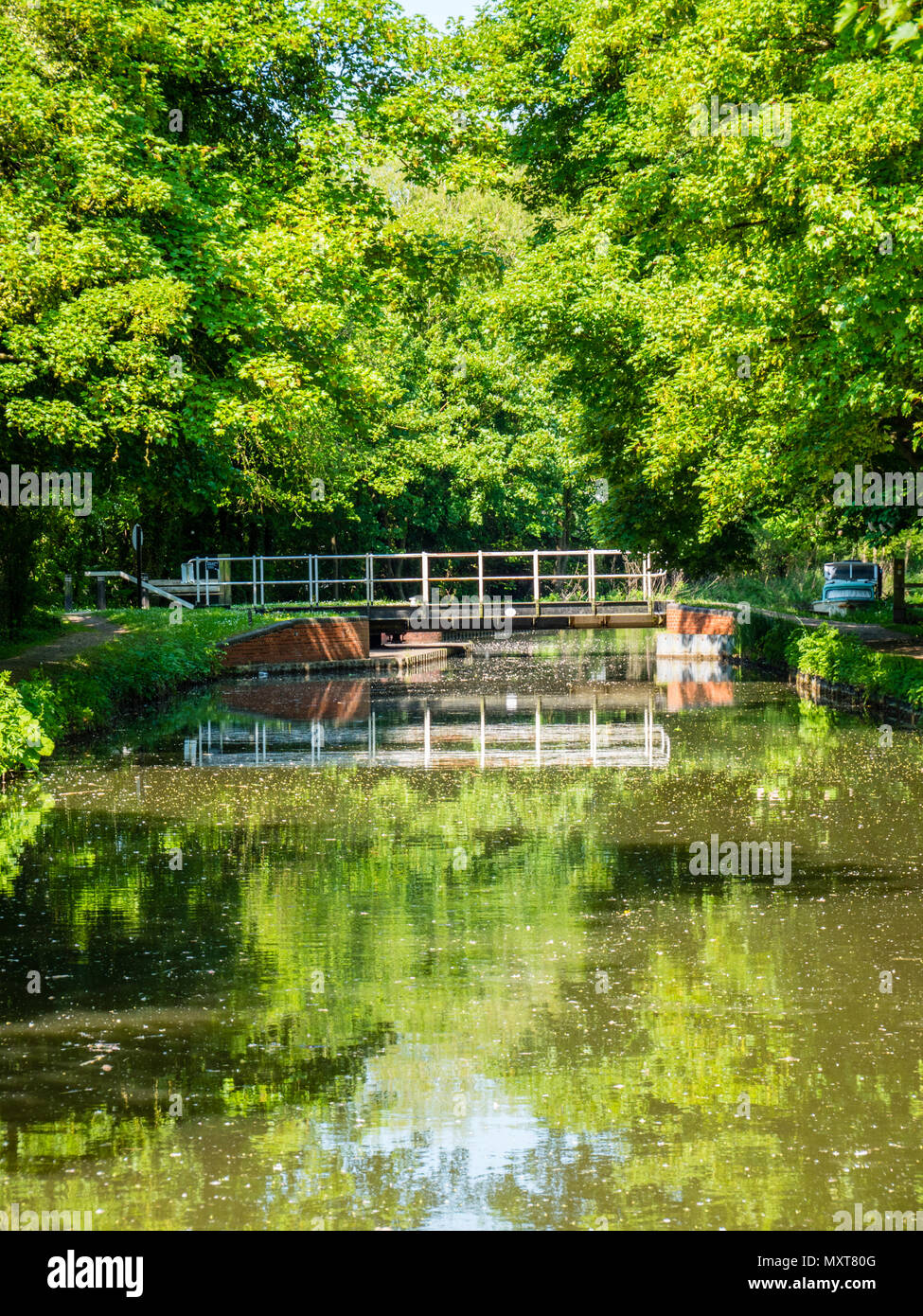 Bulls Swing bridge, River Kennet, Thatcham, Newbury, Berkshire, England ...