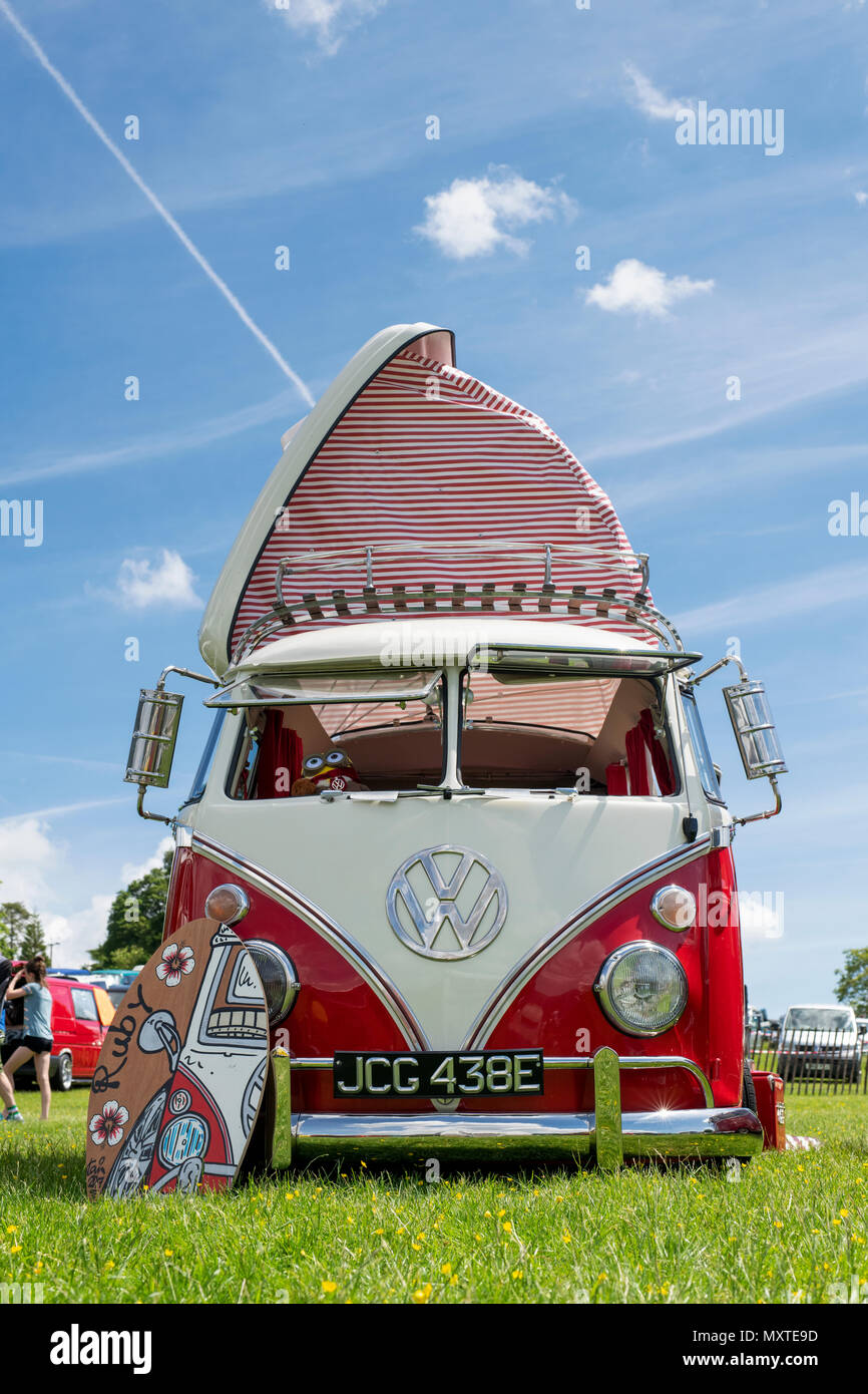 1967 VW Split Screen Volkswagen camper van at a VW show. Stoner Park ...