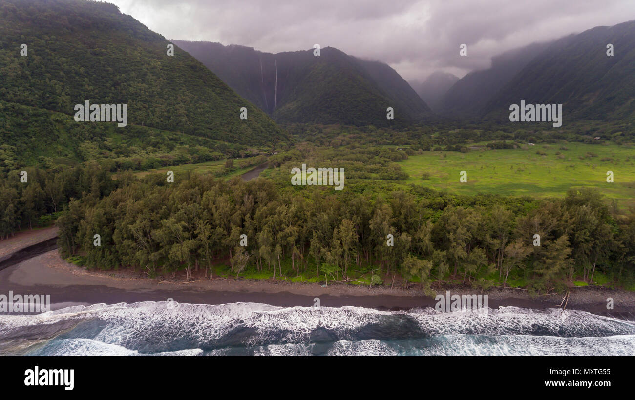 Aerial view of Waipio Valley and cliffs Stock Photo - Alamy