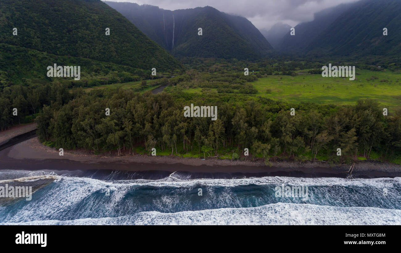 Aerial view of Waipio Valley and cliffs Stock Photo - Alamy