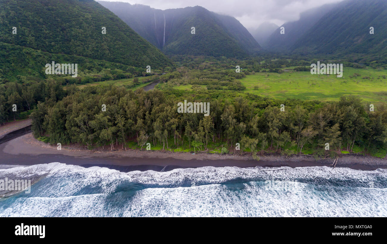Aerial view of Waipio Valley and cliffs Stock Photo - Alamy