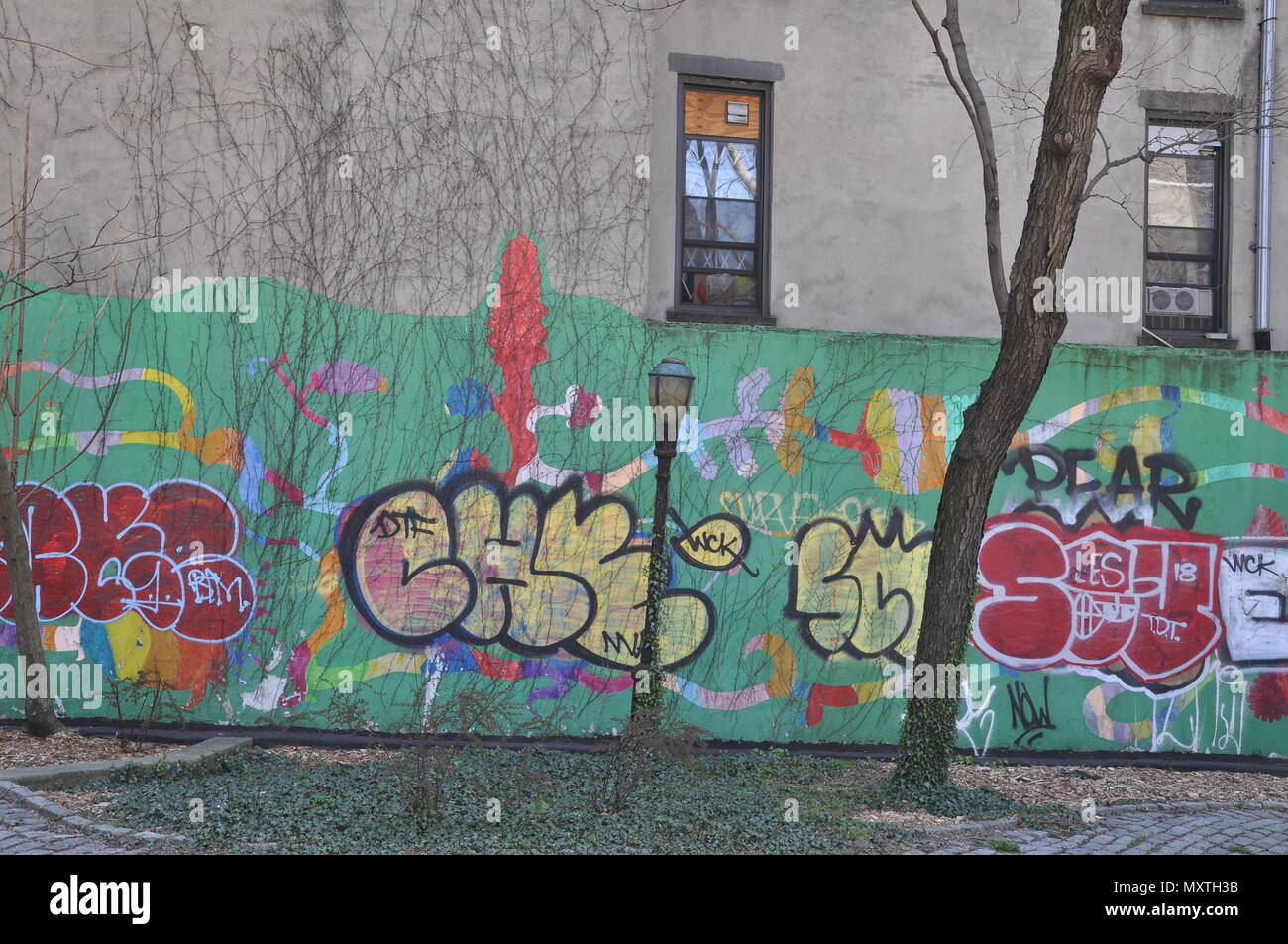 Wall filled with grffiti Stock Photo - Alamy