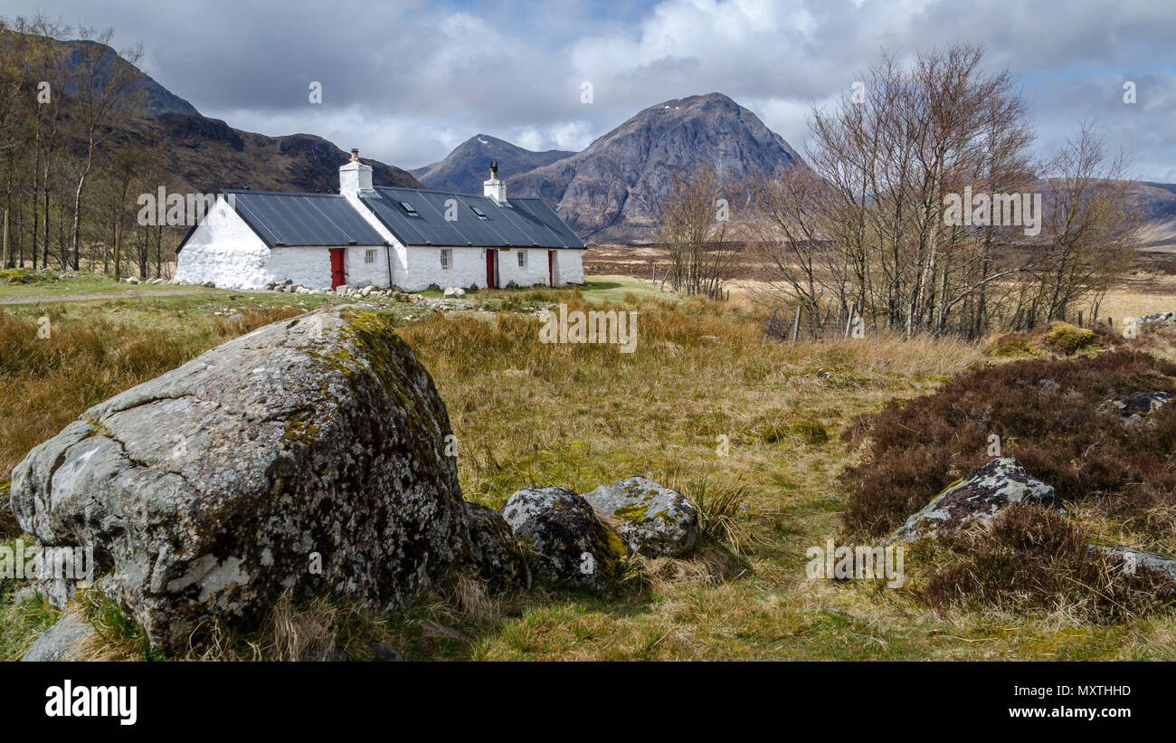 Black Rock Cottage, Glencoe Scotland Stock Photo - Alamy