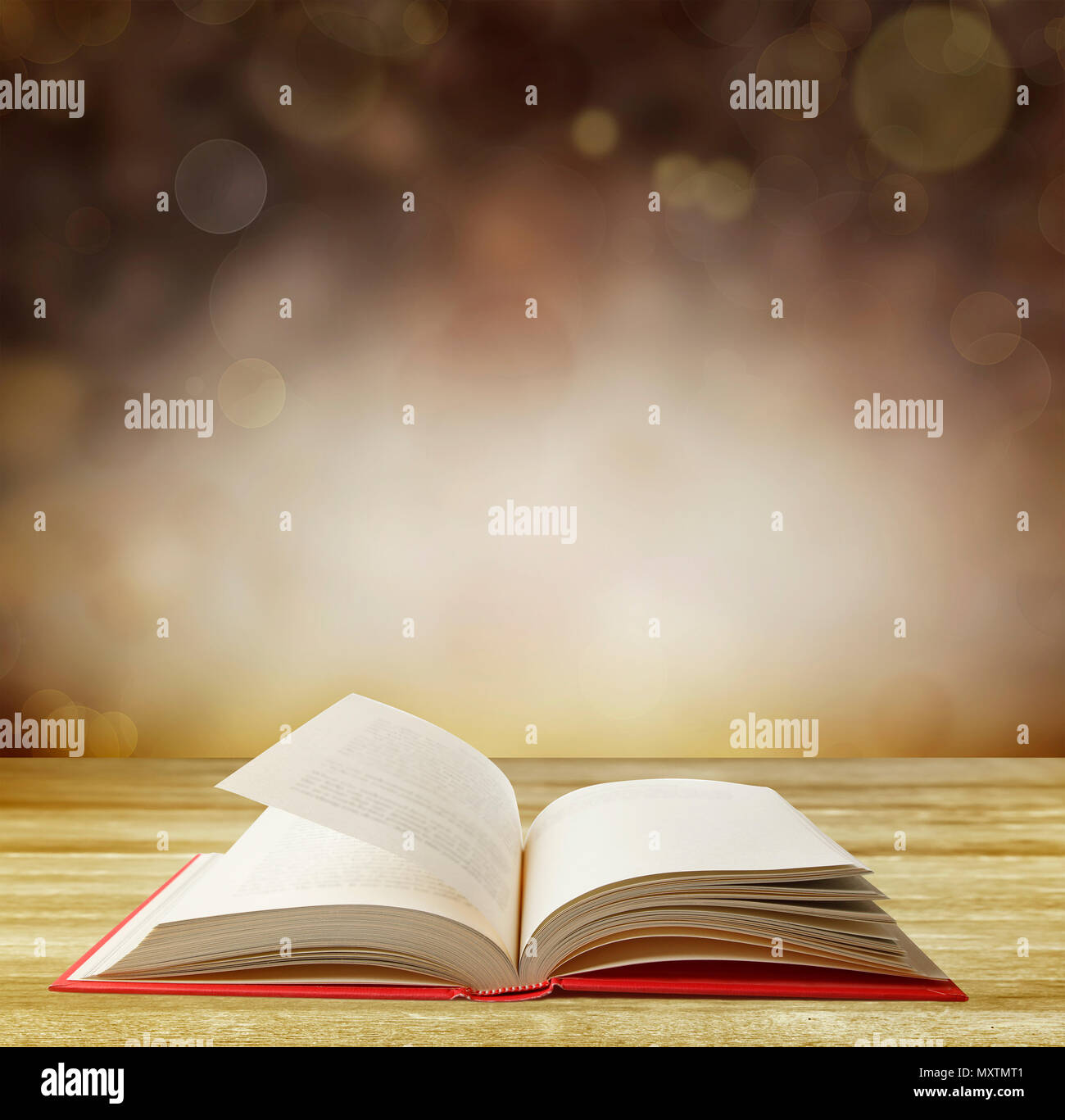 Open book on table hi-res stock photography and images - Alamy