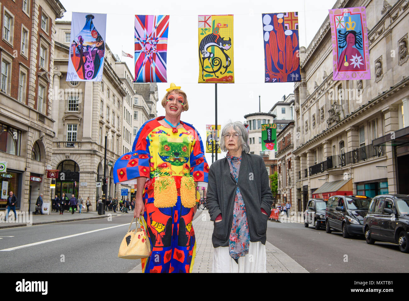 Artists grayson perry hi-res stock photography and images - Alamy