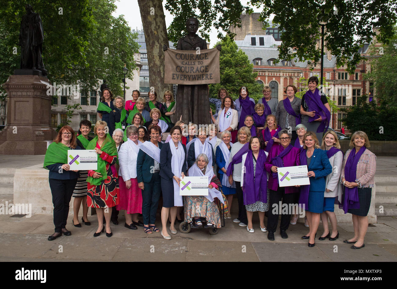 Female mps wearing suffragette colours green hi-res stock photography ...