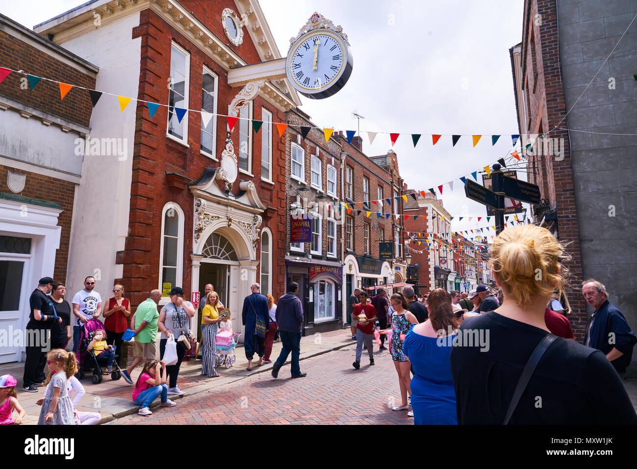 Rochester cathedral hi-res stock photography and images - Alamy