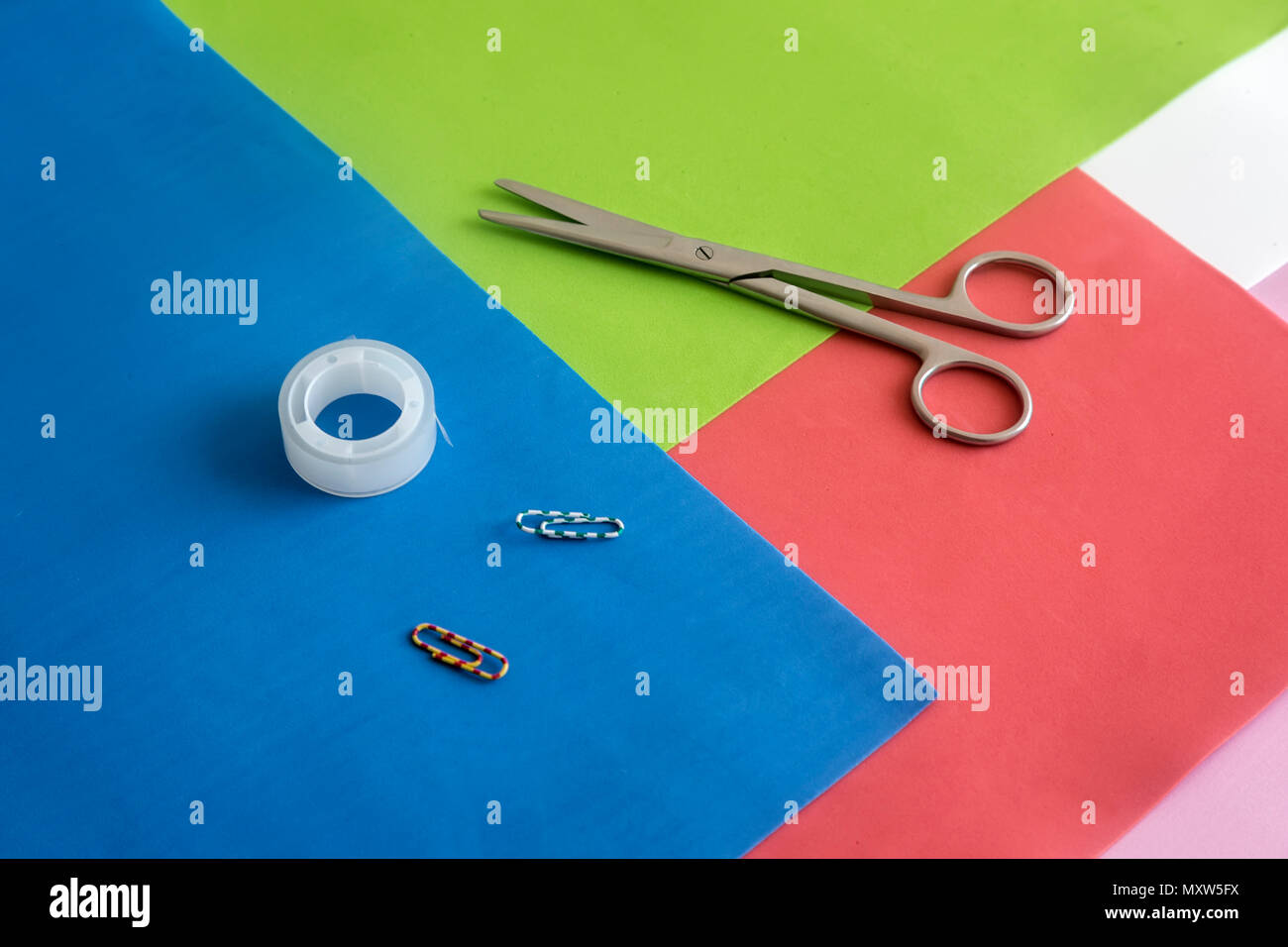 Paperclips art hi-res stock photography and images - Alamy