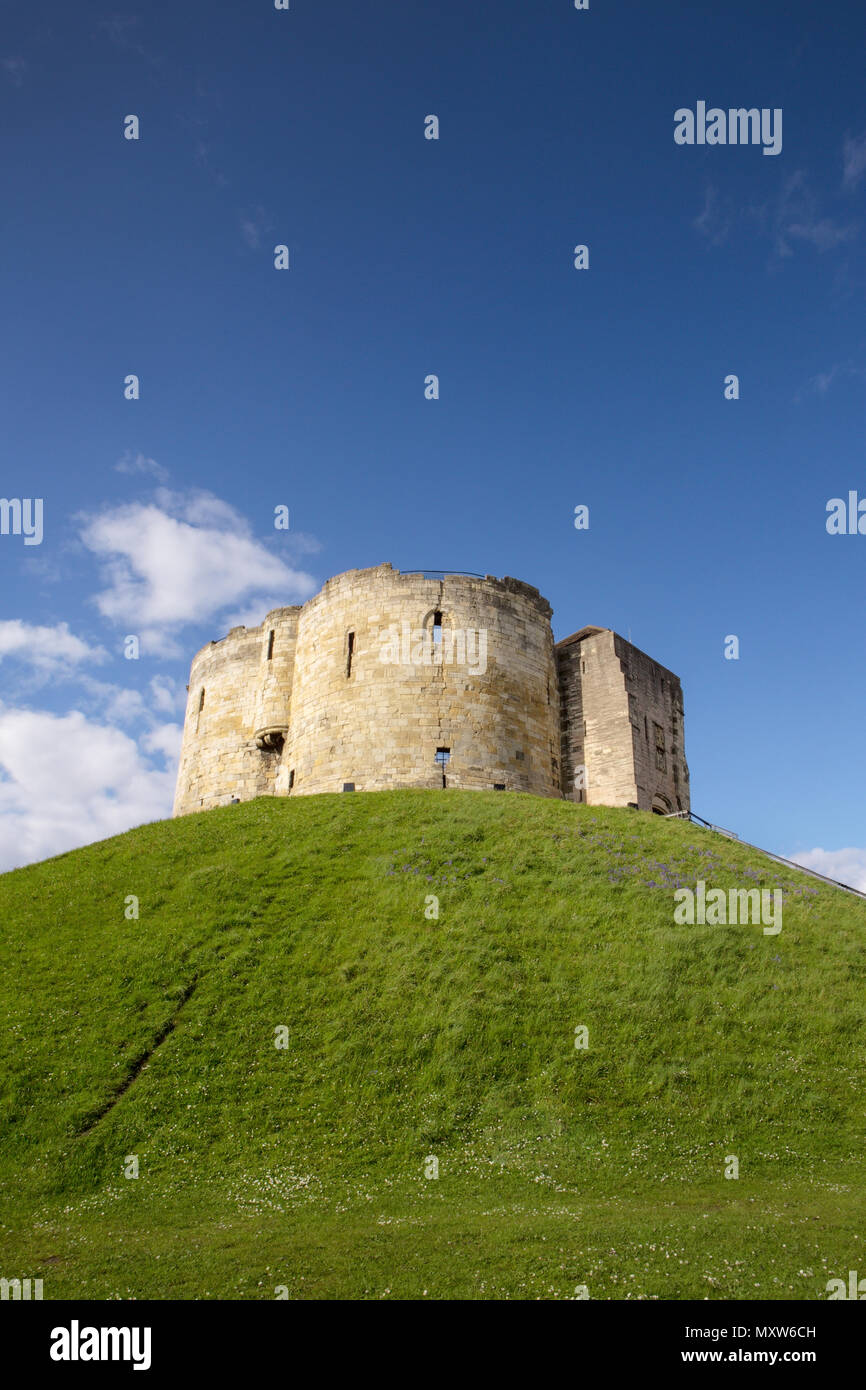 The british royal mint building hi-res stock photography and images - Alamy