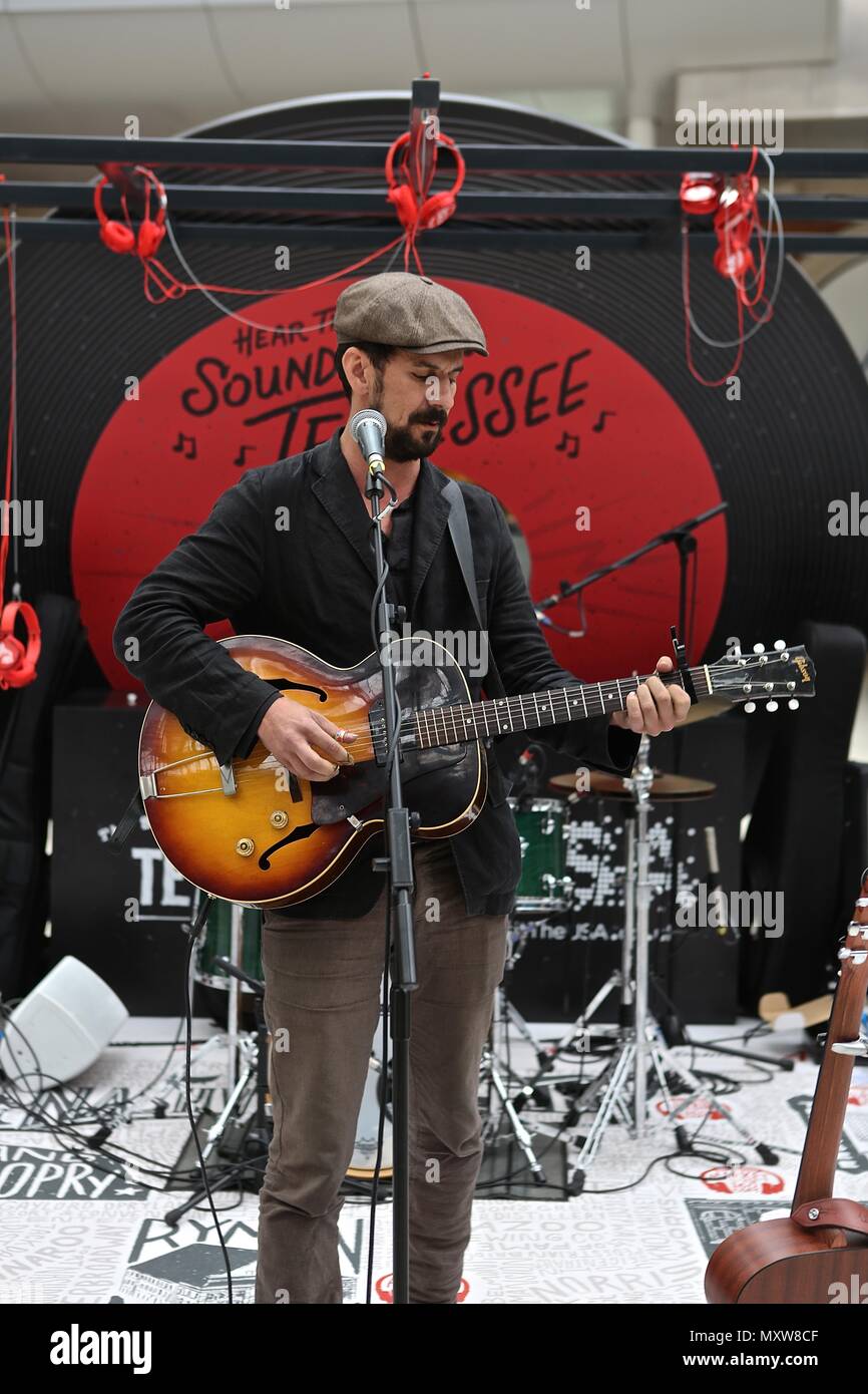 The Sights and Sounds of Tenessee at london waterloo 4/6/2018 Stock ...