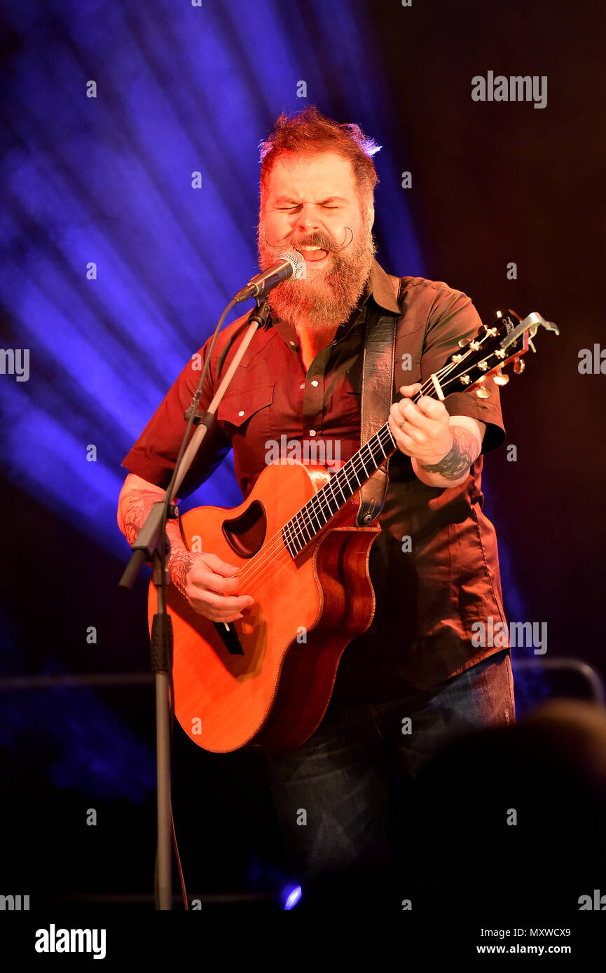 Country Music Singer Craig Campbell and band entertain U.S. Soldiers ...