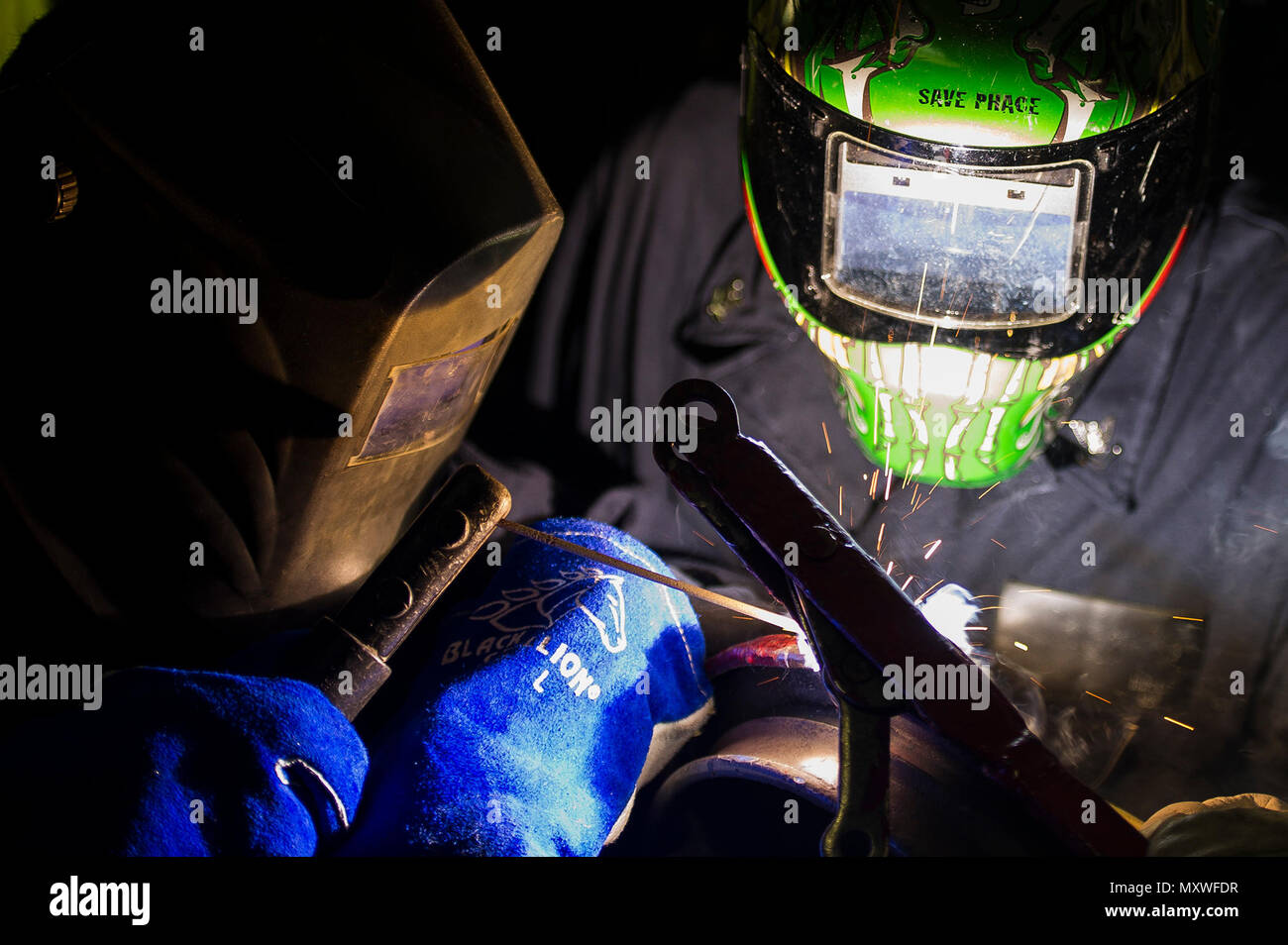 Lynch machine hi-res stock photography and images - Alamy