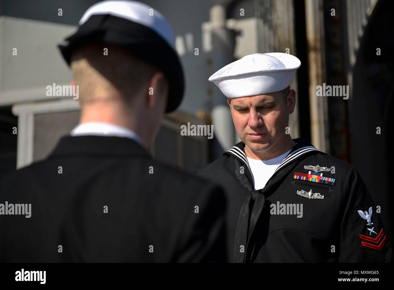 ATLANTIC OCEAN (Dec. 9, 2016) – Petty Officer 2nd Class Stephen Baker ...