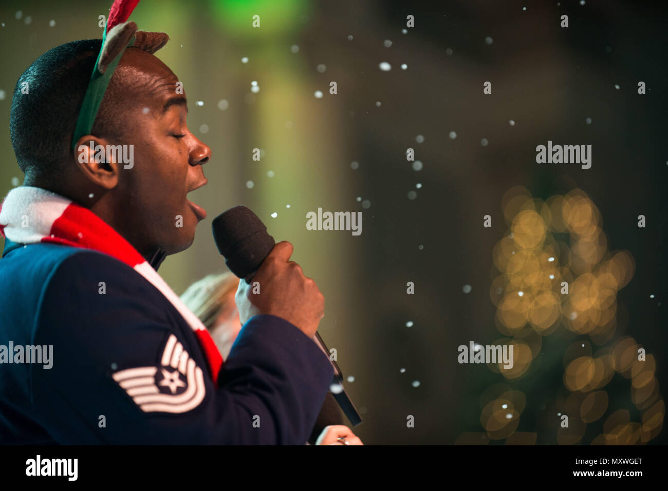 The United States Air Force Band played its annual holiday concert for ...