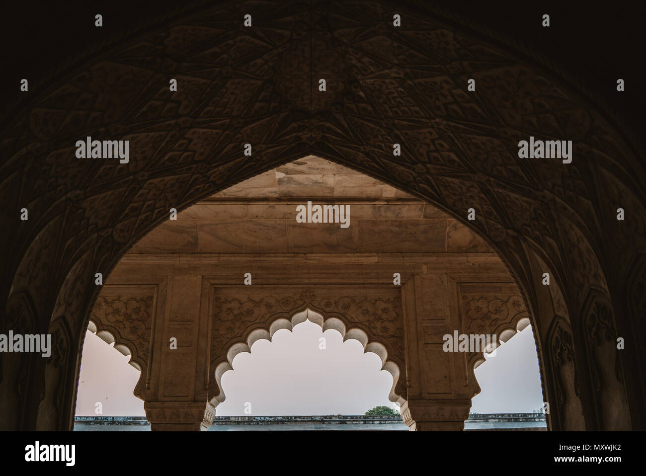 Indian smog taj mahal hi-res stock photography and images - Alamy