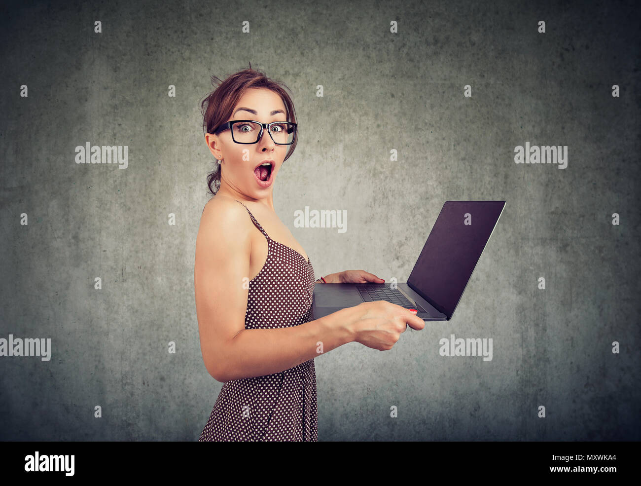 Funny woman computer hi-res stock photography and images - Alamy