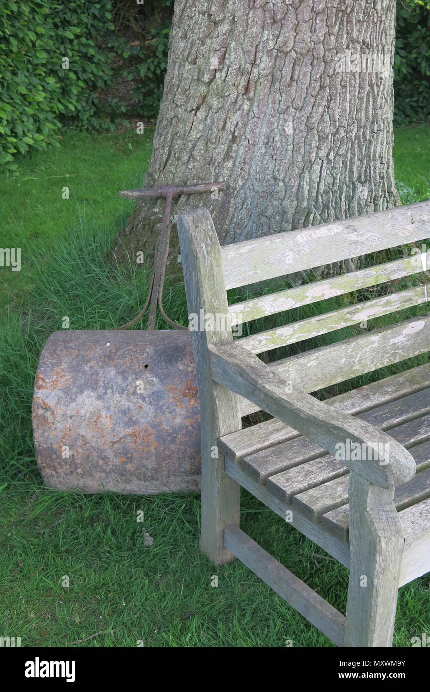 Vintage garden roller hi-res stock photography and images - Alamy