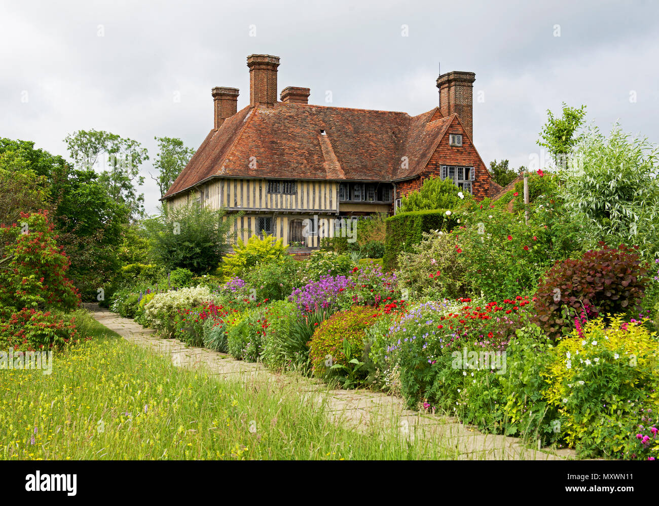 Great dixter garden hi-res stock photography and images - Alamy
