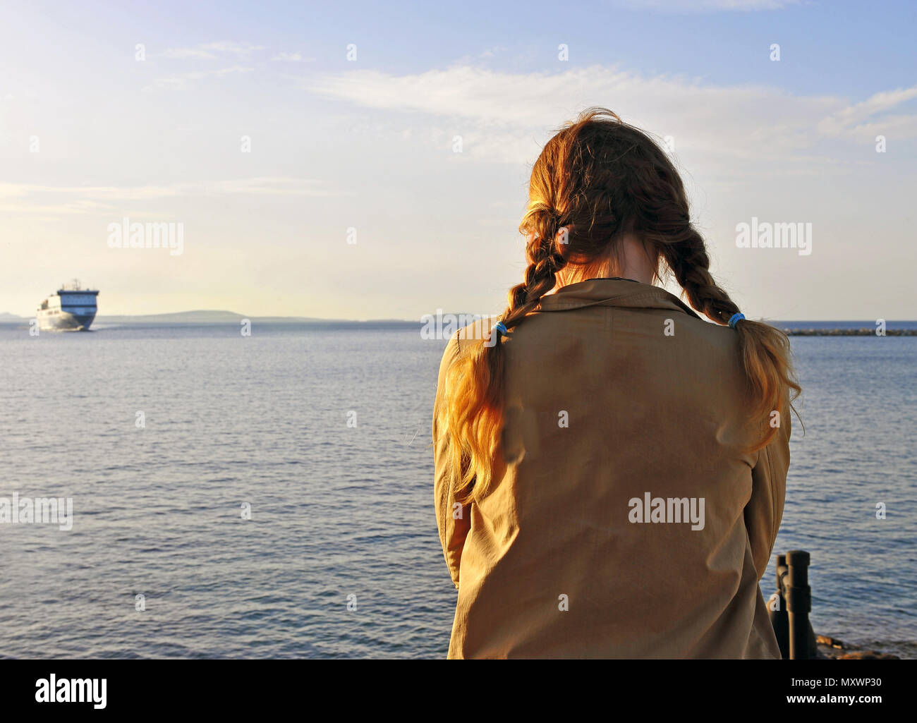 Silhouette looking ocean ship hi-res stock photography and images - Alamy
