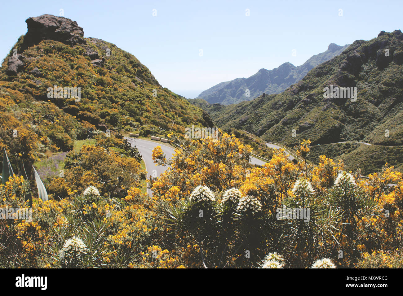 View over mountains hi-res stock photography and images - Alamy
