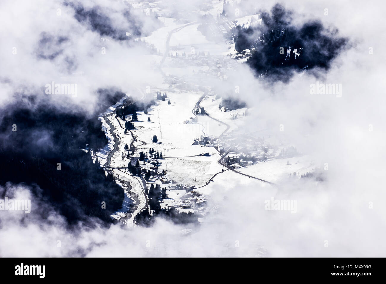 Aerial view snow winter city hi-res stock photography and images - Alamy