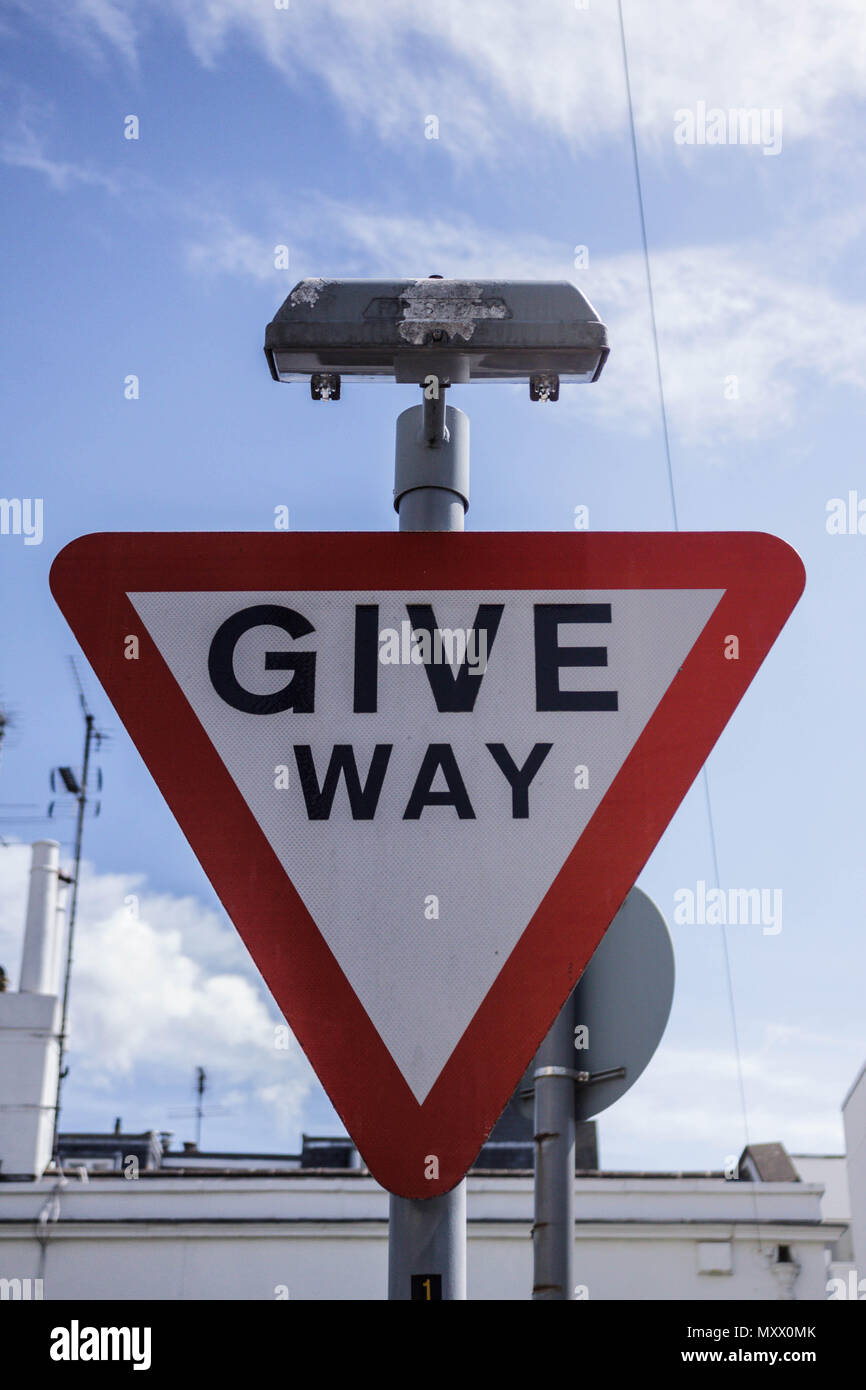 Uk clearway sign hi-res stock photography and images - Alamy