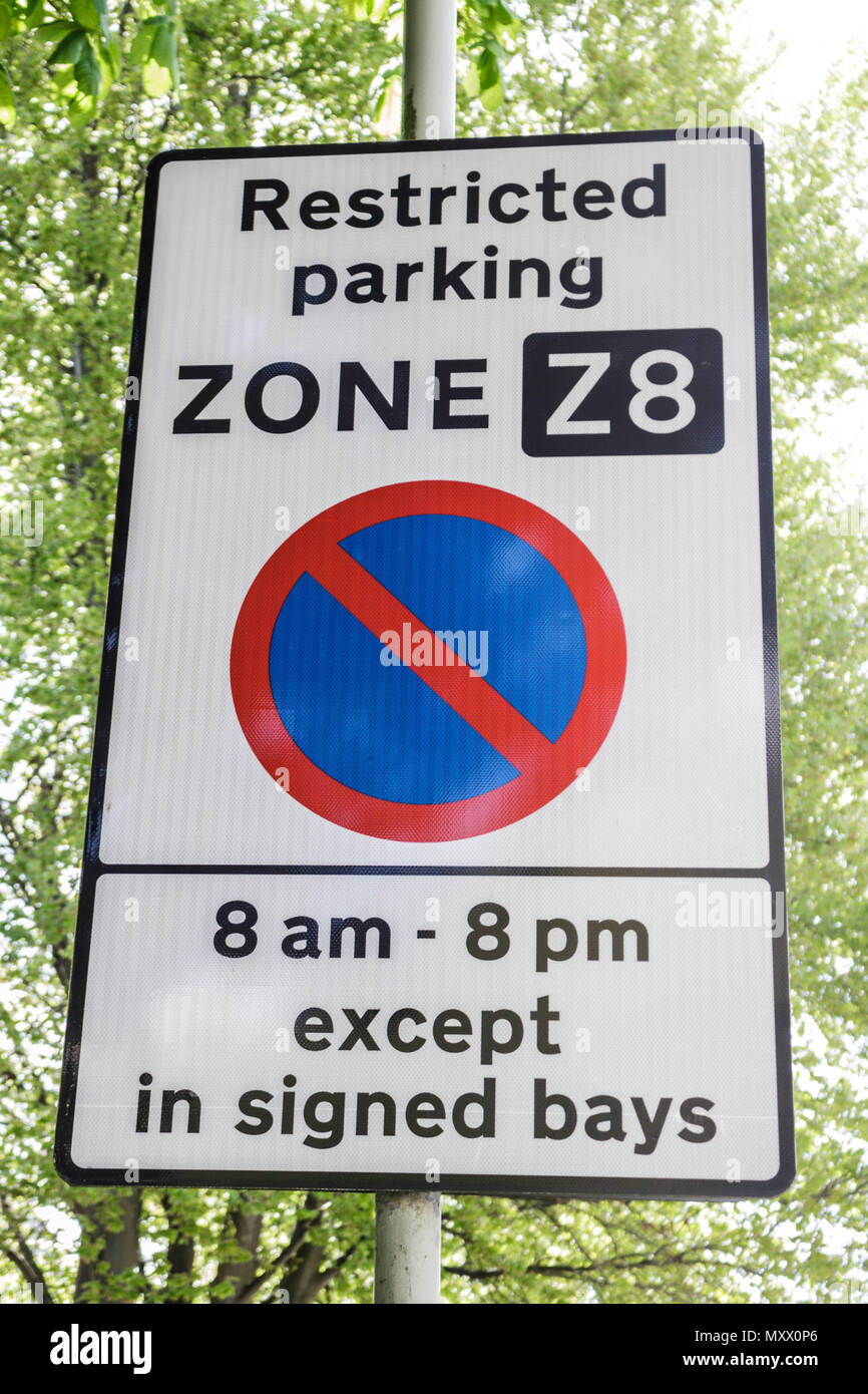 Uk clearway sign hi-res stock photography and images - Alamy