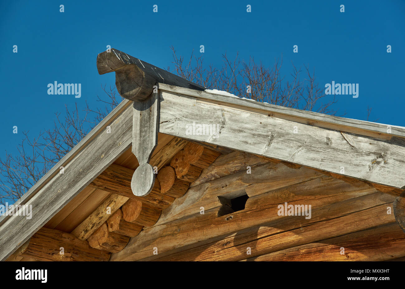 Russian Traditional wooden architecture - Chudsky konek , Top log on ...