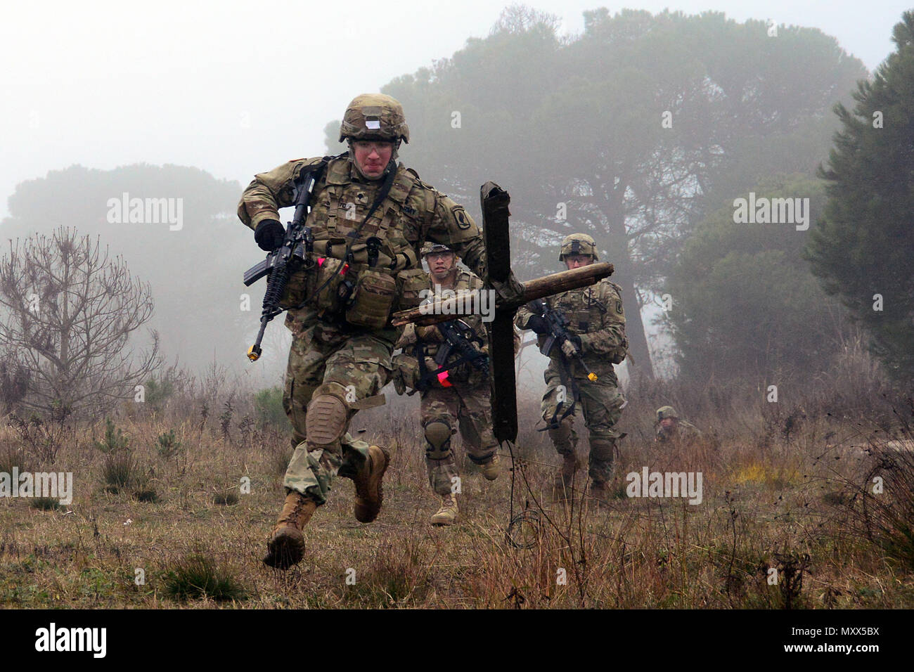 Exercise castle warfare hi-res stock photography and images - Alamy
