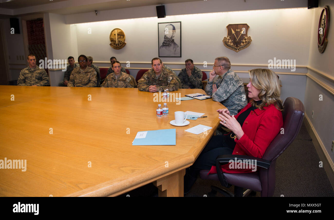 Missile maintainers hi-res stock photography and images - Alamy